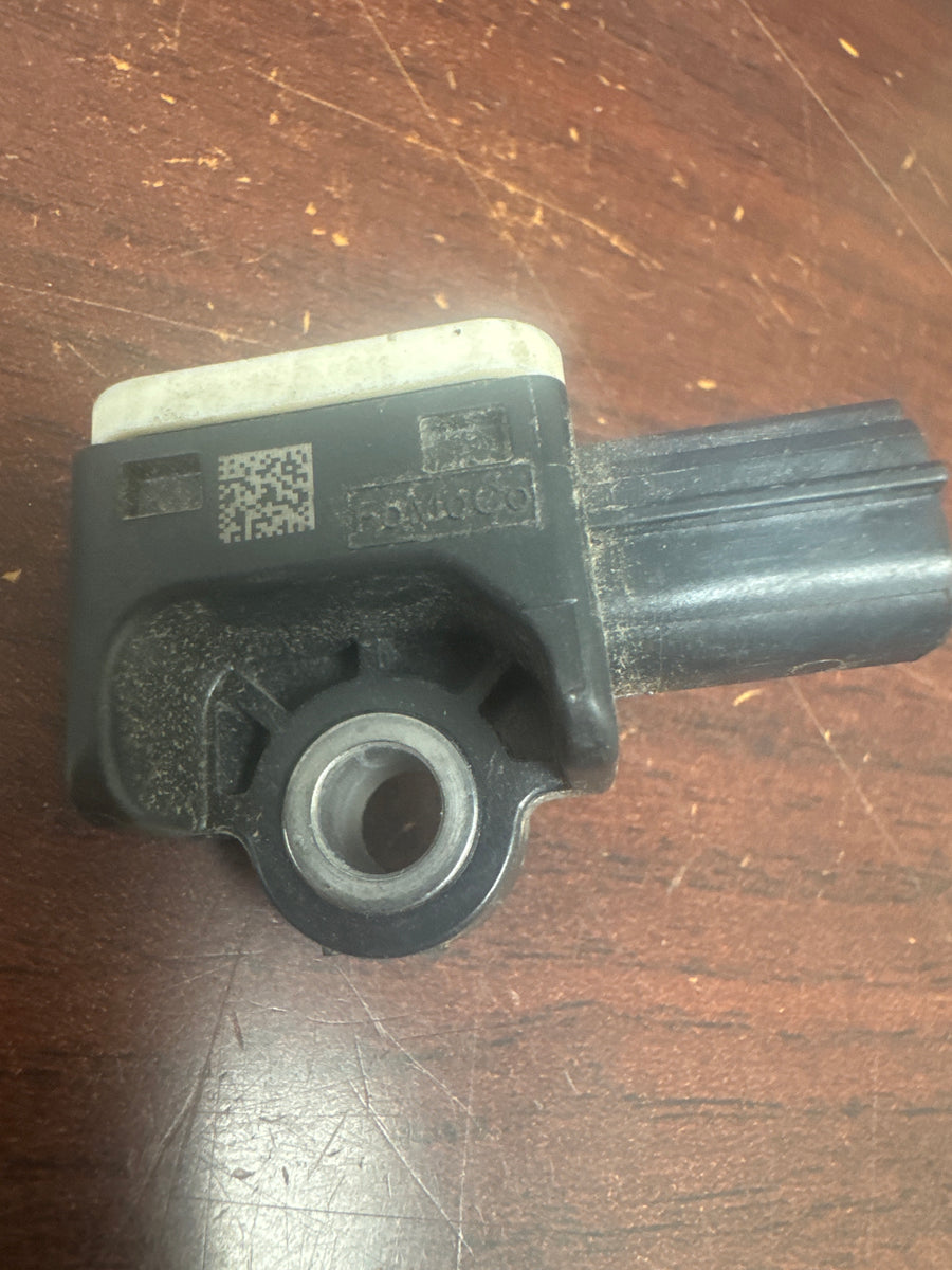 FORD FOCUS FRONT IMPACT SENSOR (P) PN: CM5T-14B006-AA – Airbag Master Tech