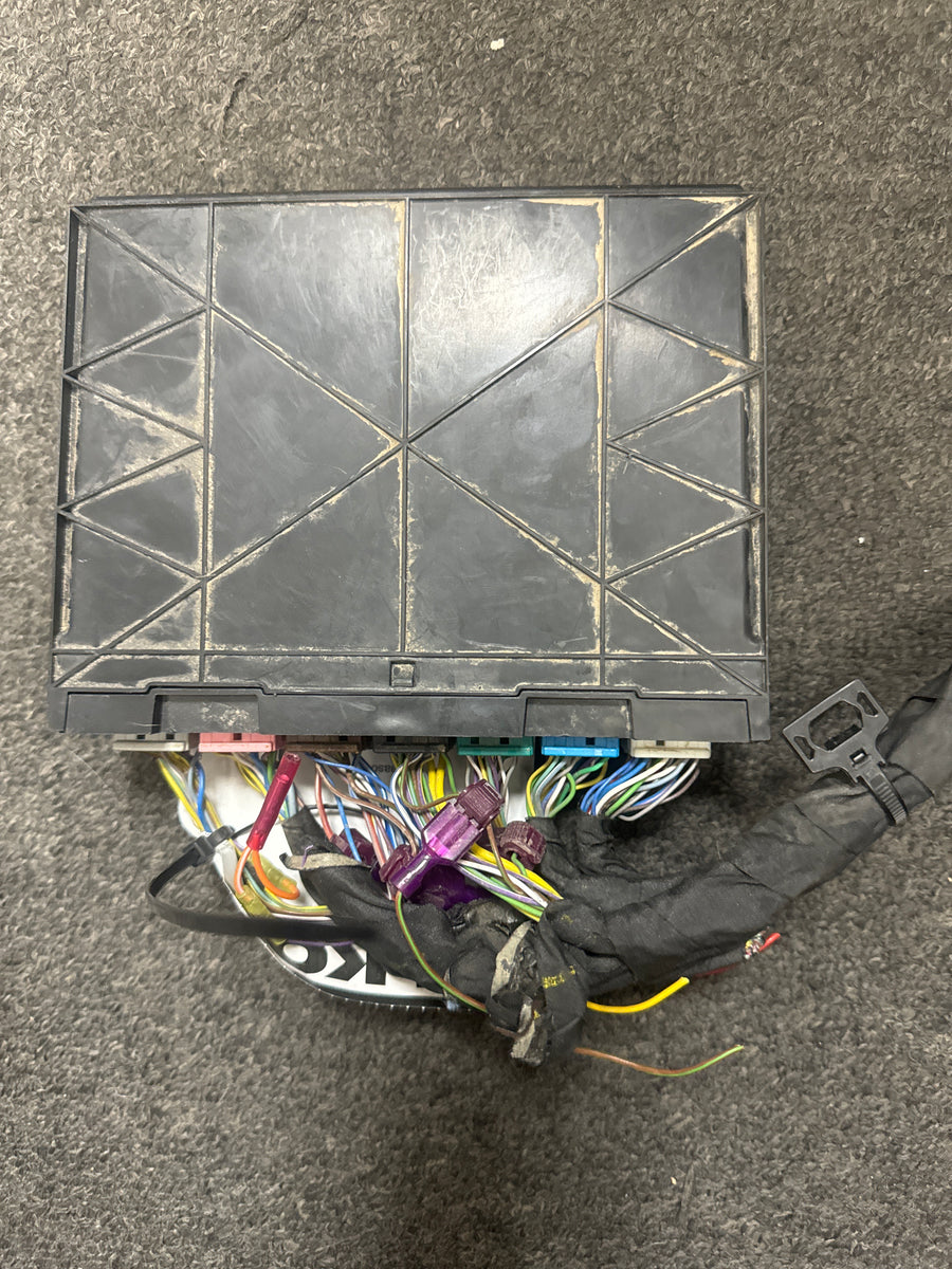 2017-2018 CHEVROLET CAMARO BODY CONTROL MODULE BCM (P) PN: 13514638 ...